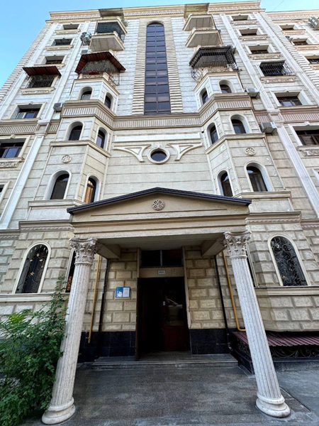 СРОЧНО продаётся шикарная квартира в Шота Руставели 2шка