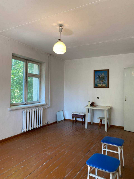 м.Буюк Ипак Йули за КФС 1-комн 3/4 36 м² 2х3 балкон кирпич средняя