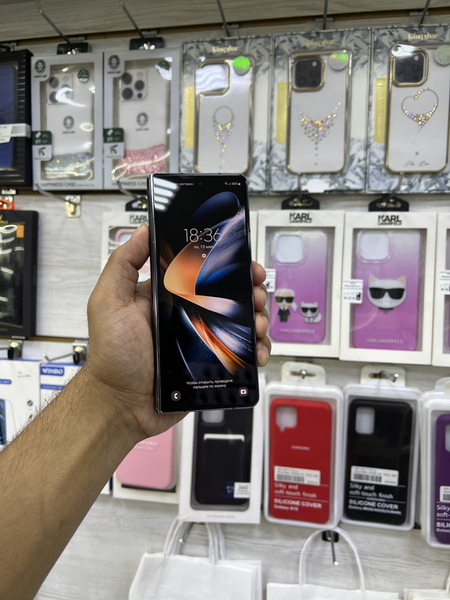 Samsung Z Fold 4