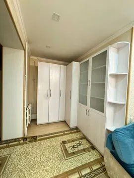 Квартира в центре  2/2/4  площадь  56м2 балкон 2×6