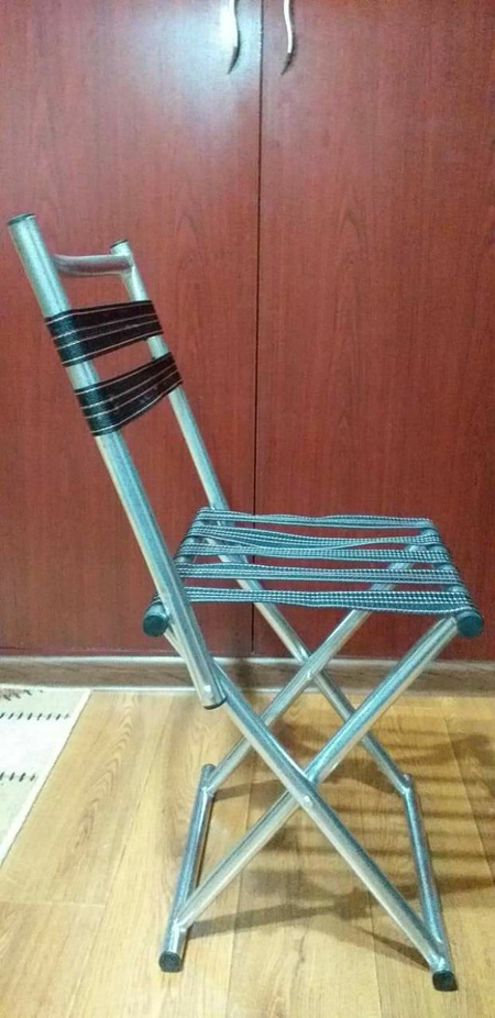 Стул раскладной со спинкой. Высота 35см.