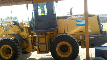 Фронтальный погрузчик XCMG LW300KN ковш 1,8 куб в идеальном состоянии