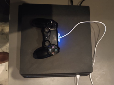 Ps4 pro 1 terrabayt 1 arginal jostik ichda o‘ynlari bilan