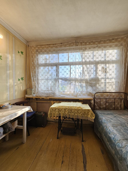 Акадкм нородок Ор-р 7-поликленика. 2/4/4  55м² Кирпич.