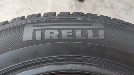 Зимние шины Pirelli Cinturato Winter 215/55R17