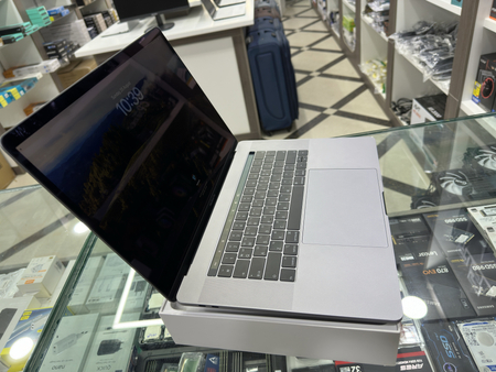 Macbook Pro core i7 32/256