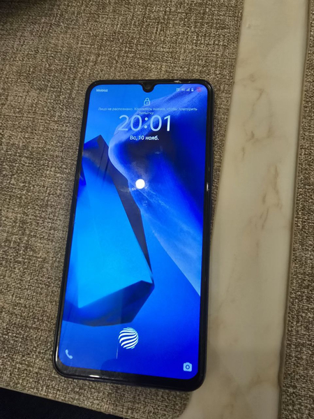 Vivo V25e hamma narsasi bilan karobka