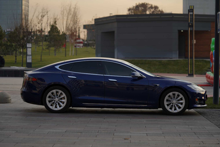 Tesla Model S 2017