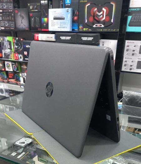 HP notebook intel core i7 7500U