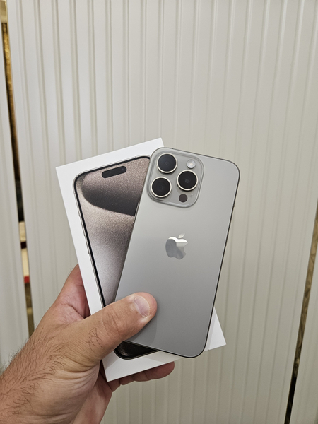 IPhone 15 pro 128 gb