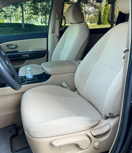 Kia karneval Grand 2019 yil 105000 km yurgan.