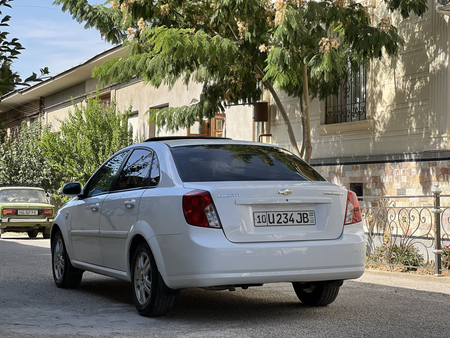 Lacetti 1,6 AT faqat Arendaga