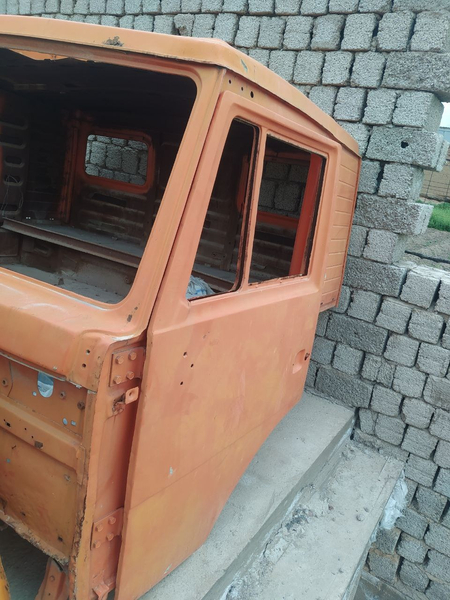 Kamaz spalniy kabina sotiladi
