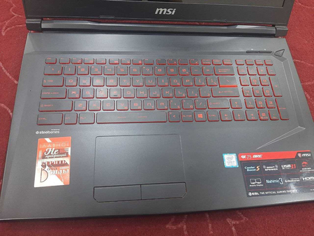 Noutbuk MSI 17.3\\\