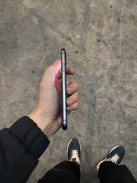 Iphone 11 sotiladi 128 gb idiyal