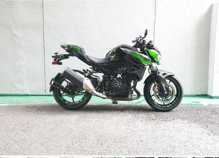 Kawasaki Z400 (буюртма асосида)