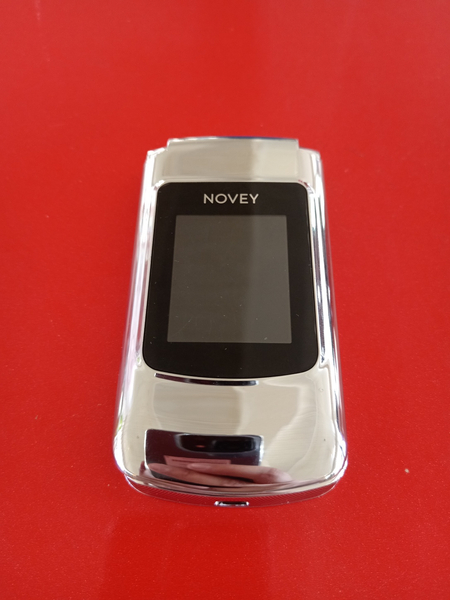 Телефон Novey A80R