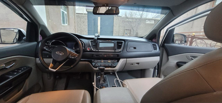 Kia Carnival 2016
