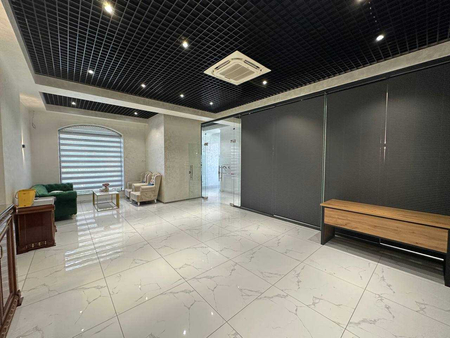 Сдам Офис 270м² Евроремонт, В доль дороги, ЖК PARISIEN, Центр