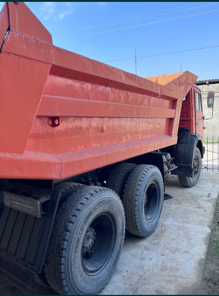 Kamaz samosval...