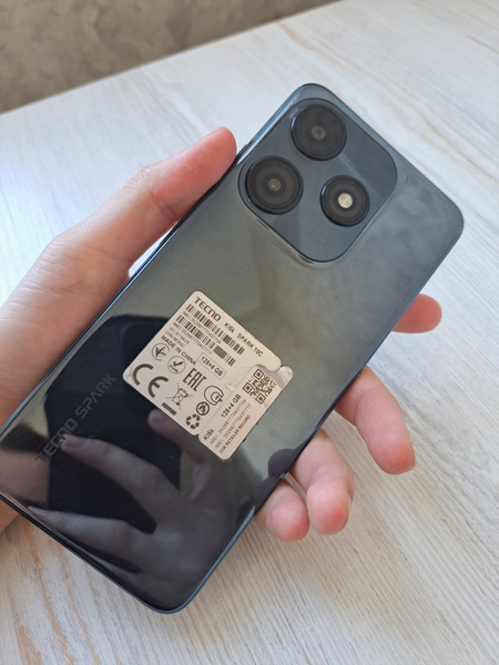 Tecno Spark 10c с гарантией