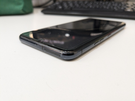 Lg V50S с трещиной на стекле