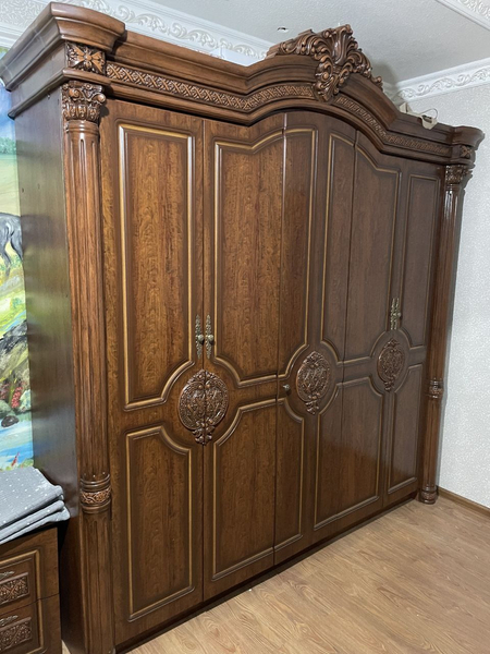 Splaniy Krovat shkaf tumba oyna