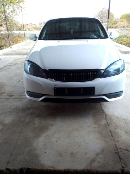 Chevrolet gentra sotiladi