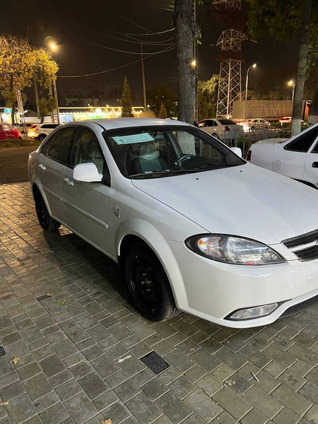 Chevrolet Gentra 2-pozitsiya