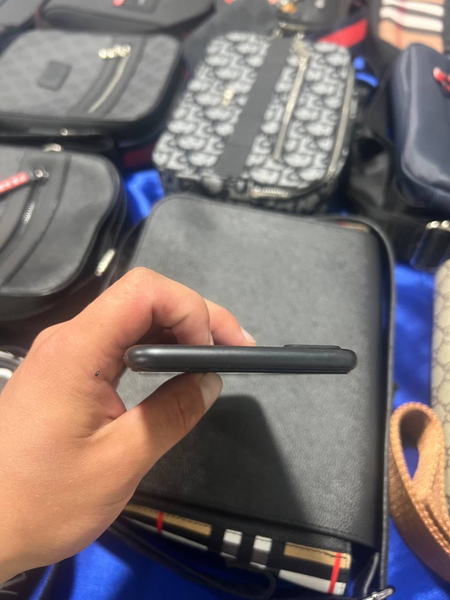 Iphone 7+ 32 gb holati udar
