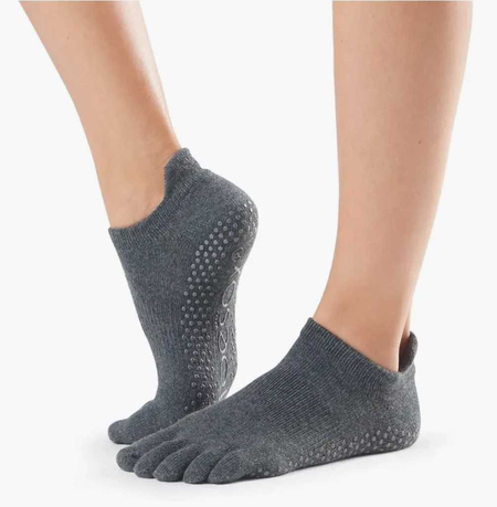 Нескользящие носки с пальцами ToeSox для пилатеса и йоги