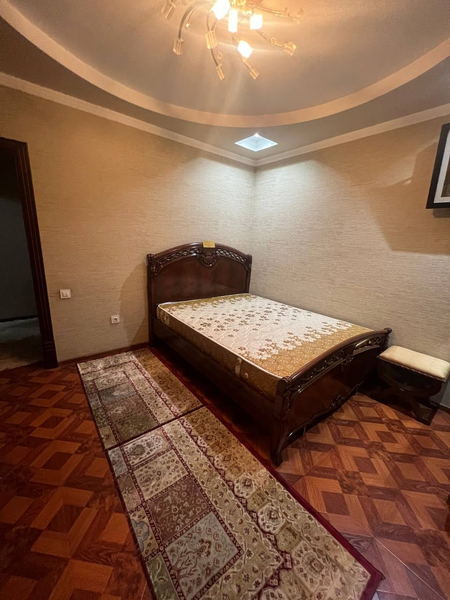Срочно сдается 4х ком квартира, ор-р:ул. Чехова, 100м2
