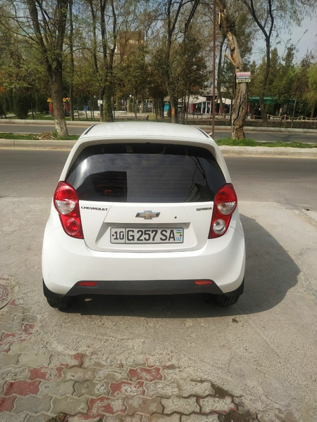 Spark 1.25 mator 1 pozitsiya srochna sotiladi