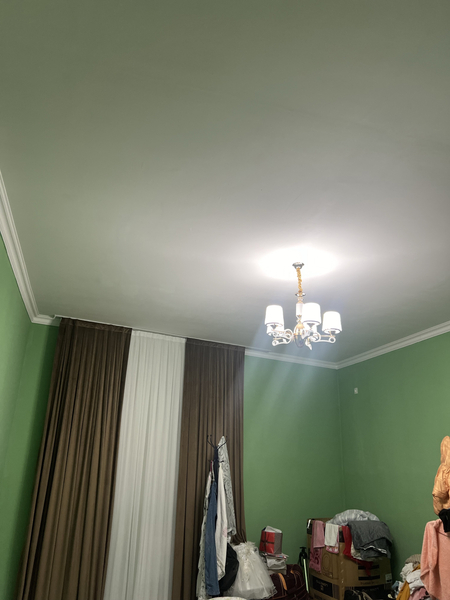 Srochna sotiladi yangi navostroyka 1- etaj 5- xona