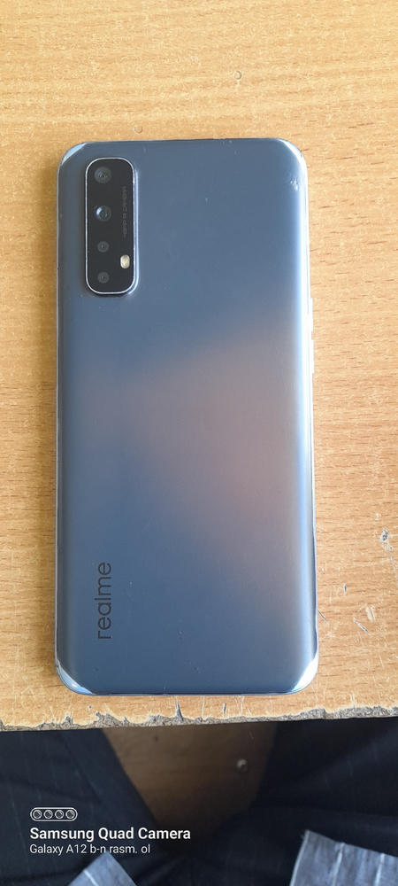 Realmi 7 i  8/128 xotirasi