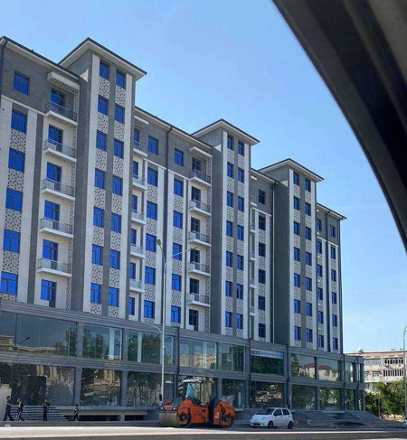 Срочно Новостройка сотилади 4 этаж  76 кв Гагарина