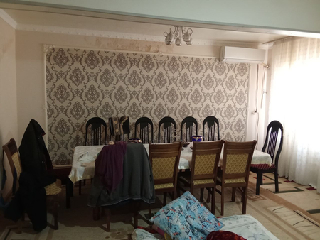 Срочно Продаю 4/5/5 на Ахмад Югнакий 92 квадратов Улутшенка