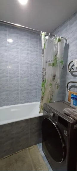 Бобура  2/5/5 Кирпич Балкон2*6м³ Общ пл55м²