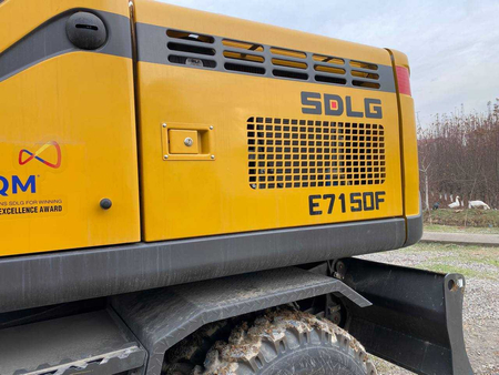 SDLG E7150F - 0,6 куб.м  Колесный экскаватор