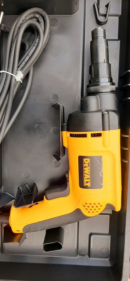 DeWALT DW268. Yangi