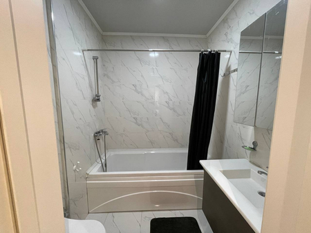 СРОЧНО!!! Продаётся квартира , р-н Яккасарайский ,ЖК Istanbul City