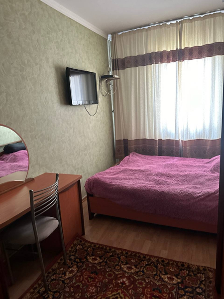 Чехова , ойбек метро