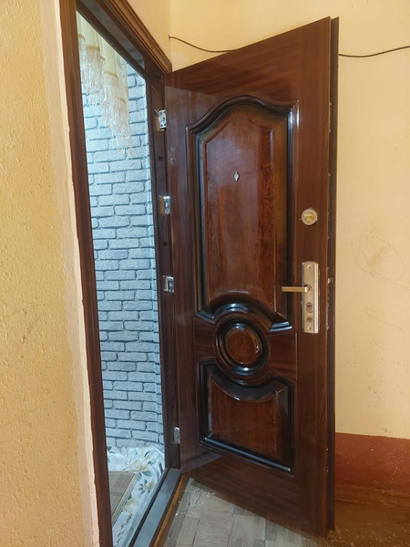 Assalomalekum srochna sotyapman kvartira 4 xonalik