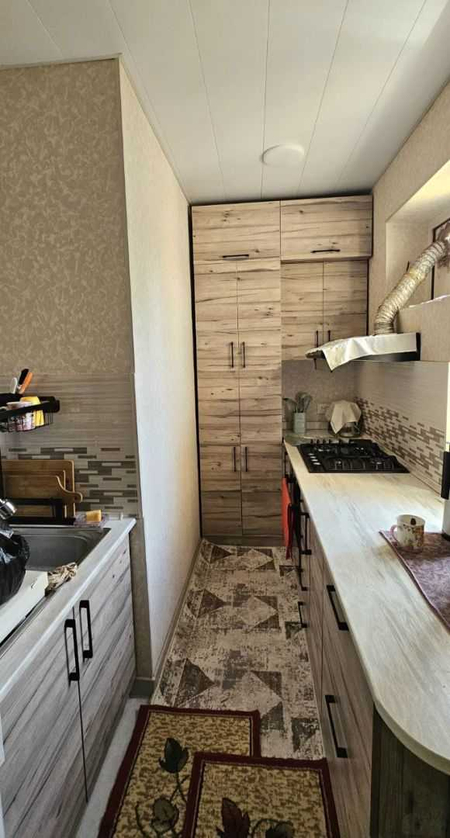 Продаётся квартиры 4/4/9 на Юнусабадском районе 13-й квартал (J2408)
