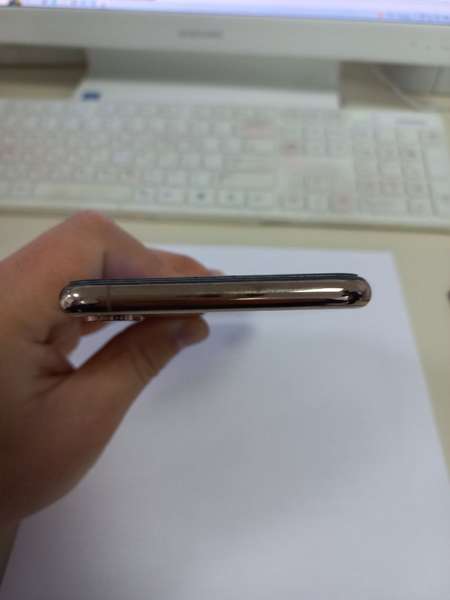 Iphone xs max Gold  64Gb  80% radnoy LLA regiyon