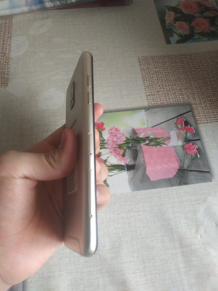 Samsung Galaxy A6, karobka-dokument, steklo, abloshkasi bilan