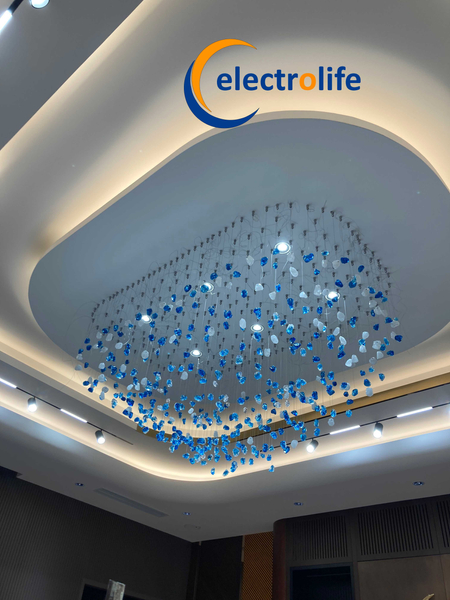 Электрик на вызов Elektrik xizmati Установка люстры Lustra ornatish