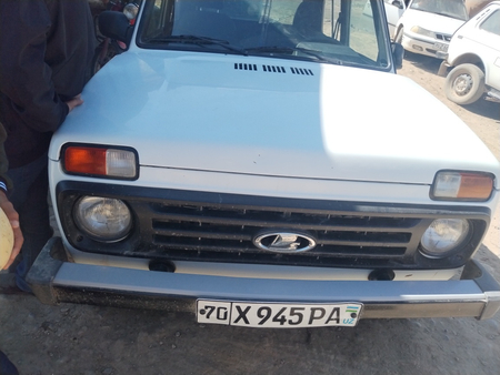 Mashina yaxshi turibdi kiraska yo‘q