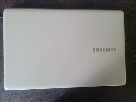 Samsung core i3-5chi avlod/ 8GB RAM/ 256GB SSD, 15.6 ekran