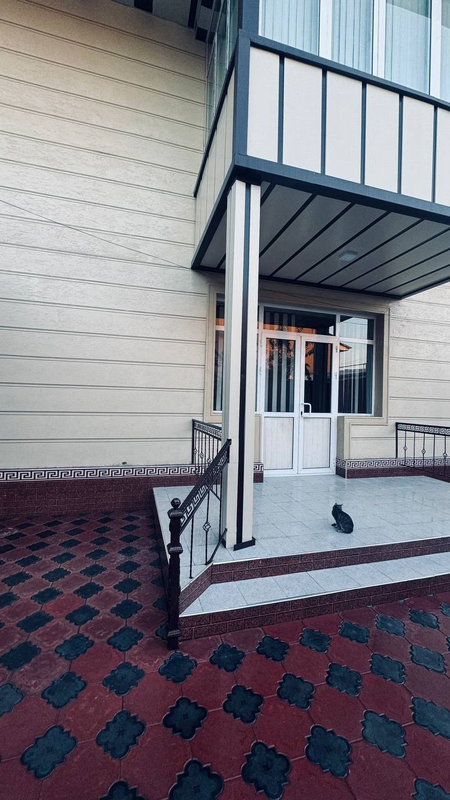 Уй сотилади срочно Тошкент тумани Келес кук теракда жойлашган!